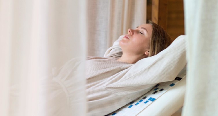 8 Detox Methods That Really Work to Cleanse Your Body + Brain